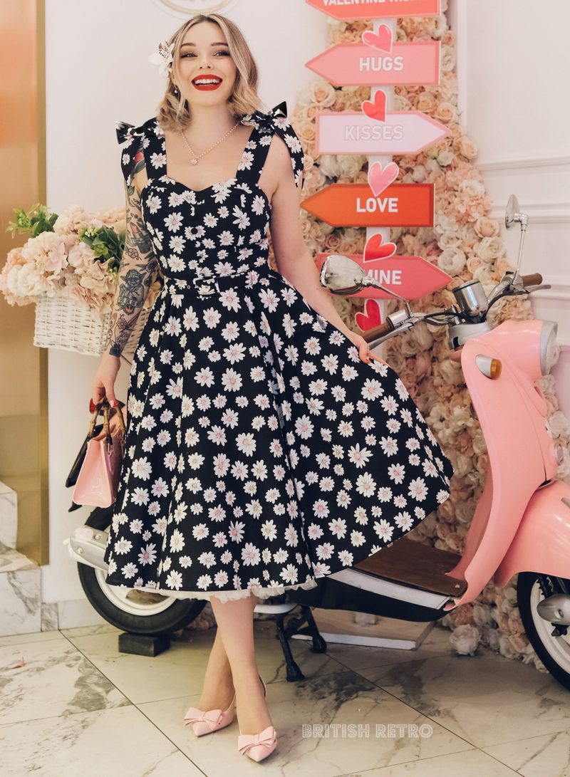 Buy 1950's Full Circle Dresses Online - British Retro