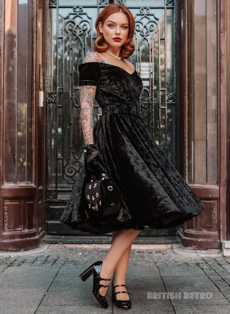 'Dee Dee' Black Crushed Velvet Vintage Full Circle Dress | British Retro