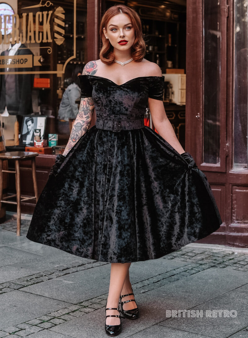 'Dee Dee' Black Crushed Velvet Vintage Full Circle Dress | British Retro